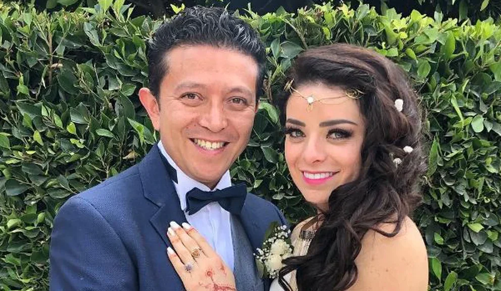 Con una divertida Boda, la actriz Violeta Isfel y su novio Raúl Bernal ...