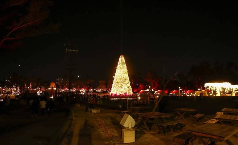 Famosos disfrutan del Parque Temático Navidalia instalado en Santa Fe ...