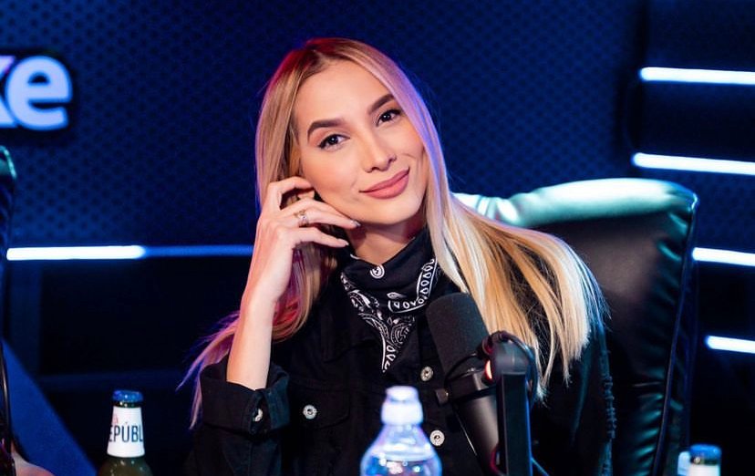 María Luisa Molina luce sexy en un traje de baño bordado (Fotos ...