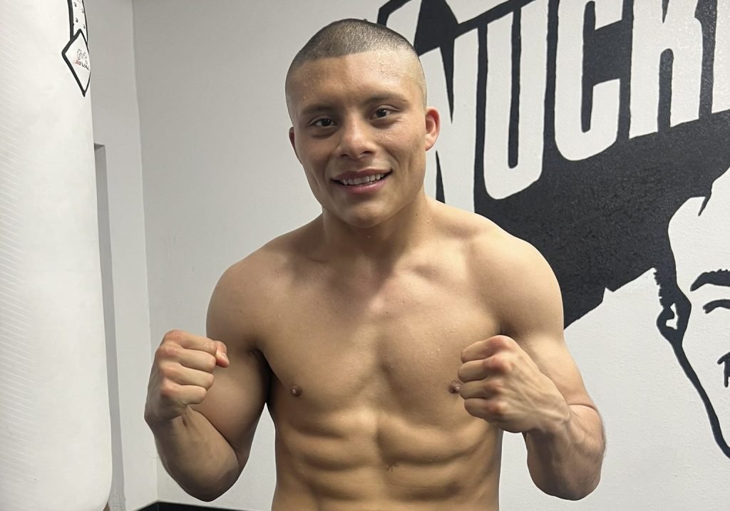 ¿Cuántos millones ganó el Pitbull Cruz luego de vencer por KO a Rolly ...