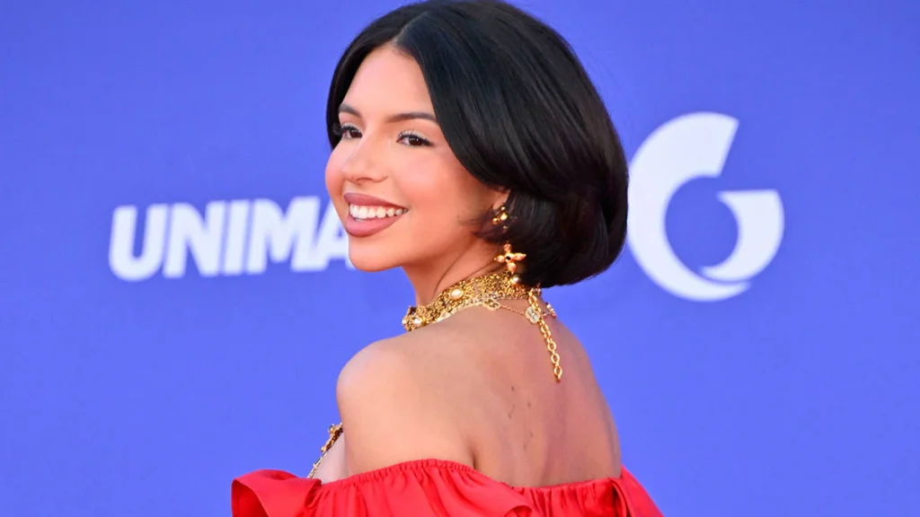 Ángela Aguilar finalmente la marca que lleva en su espalda en honor a ...