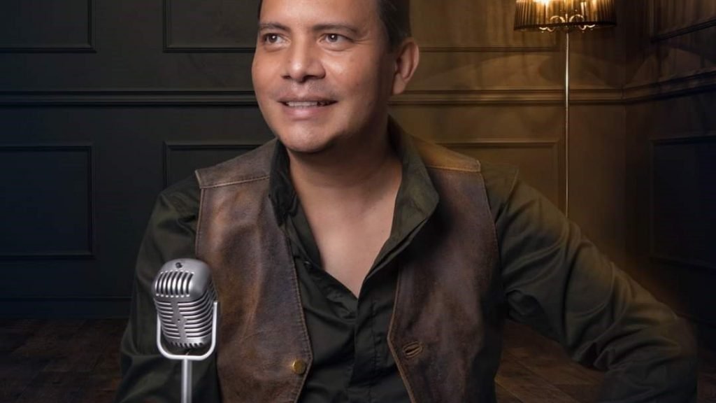 Celebra Alejandro Catalán 10 años de su programa Las Noches Con Sentido ...